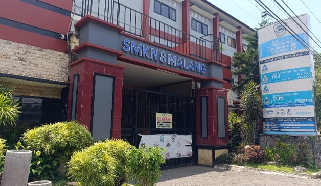 103 Hari Bersama SMK Negeri 8 Malang: Pengalaman Asistensi Mengajar ...
