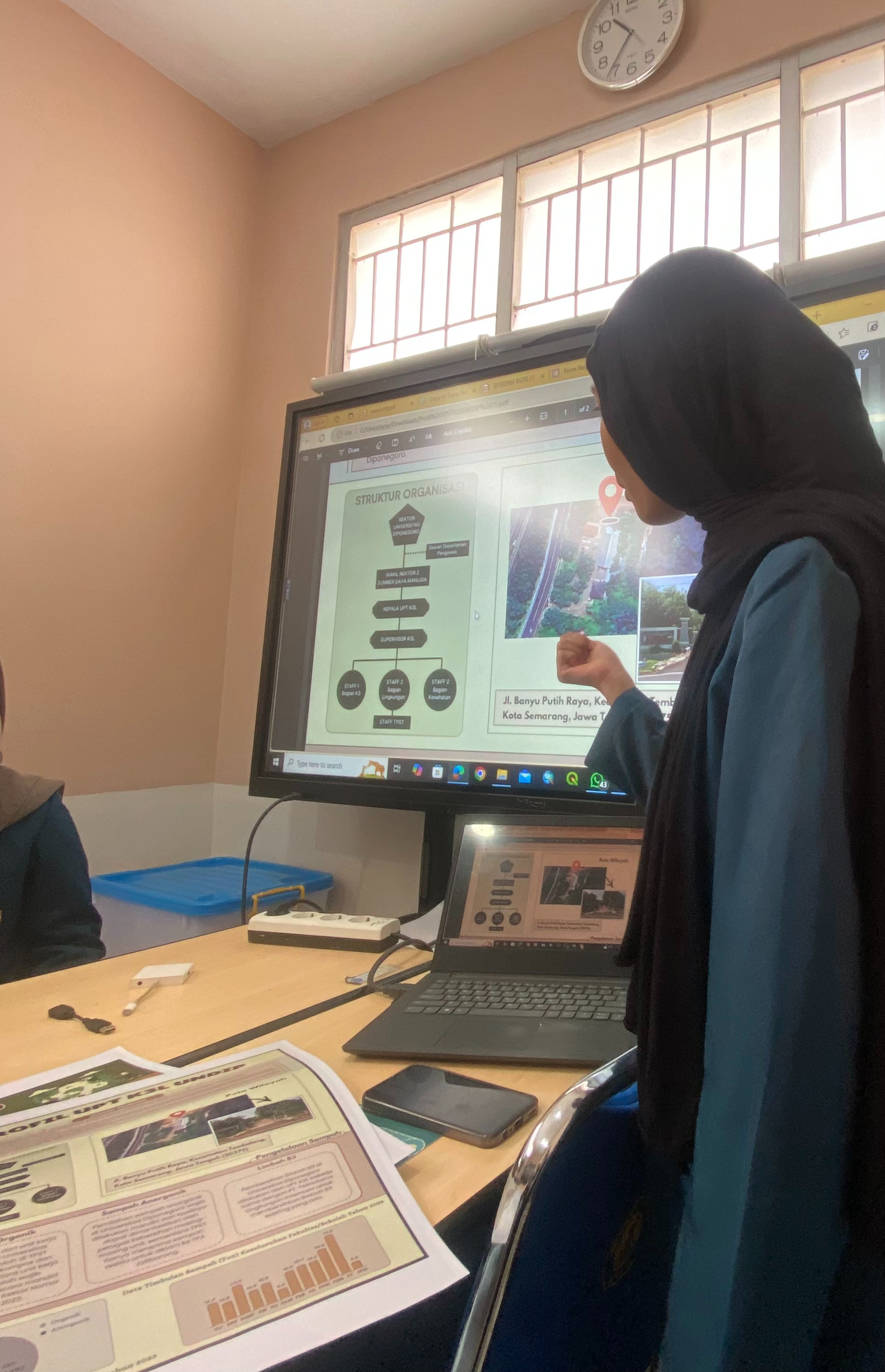 Mahasiswa KKNT Undip Sosialisasikan Profil UPT K3L UNDIP Melalui Poster ...