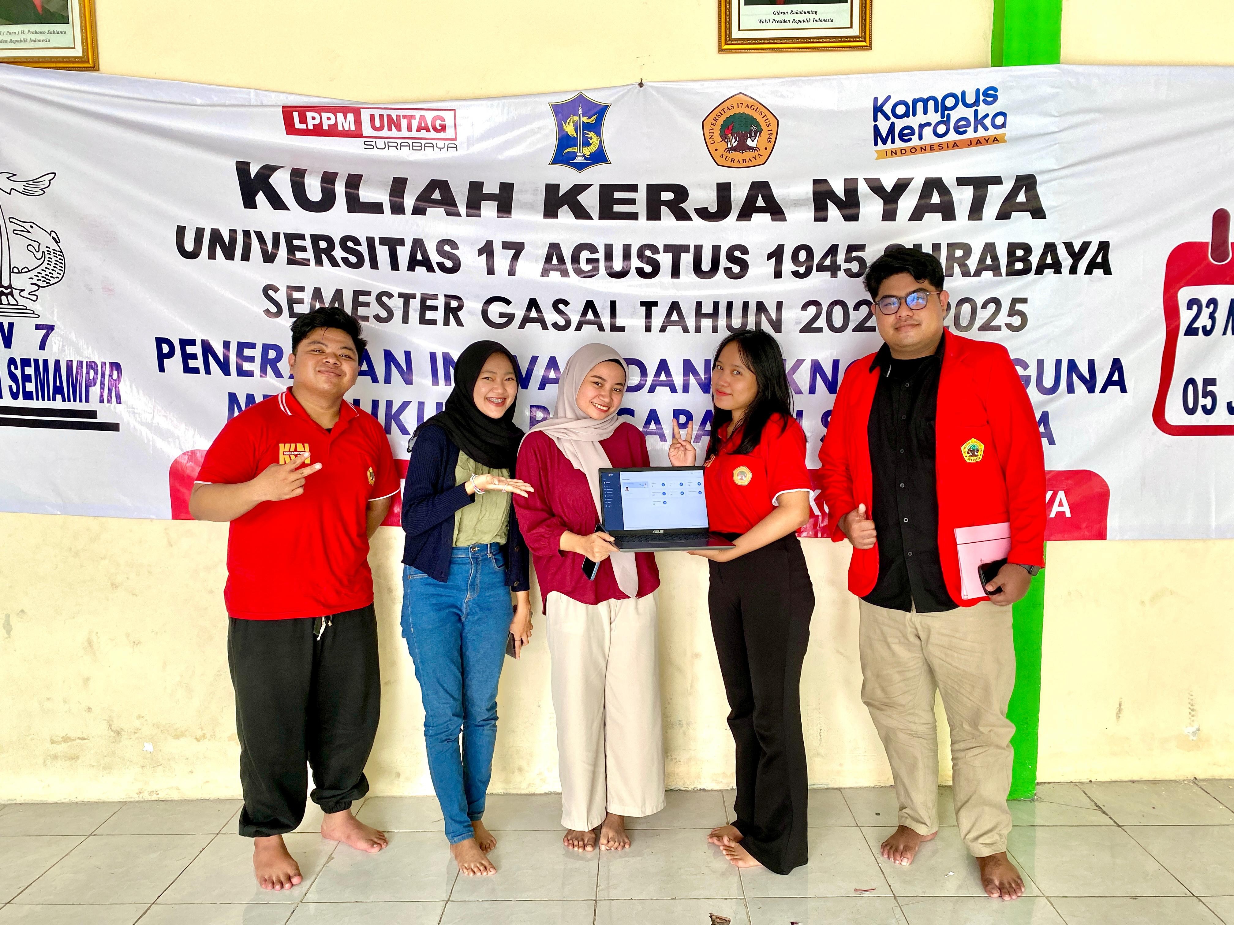 Mahasiswa KKN UNTAG Surabaya Rancang Website Informatif RW 07 Medokan Semampir | NNC Netralnews