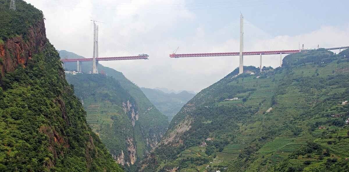 Jembatan Tertinggi Dunia di China akan Buka pada Bulan Juni 2025 | NNC ...