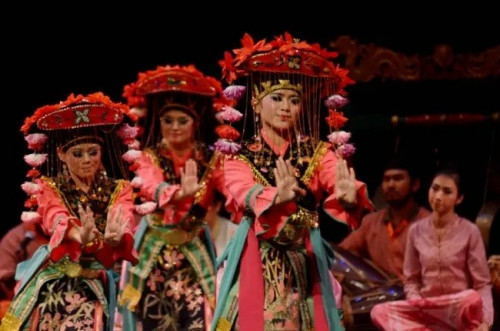 Tari Cokek: Warisan Budaya Betawi yang Terus Hidup di Tengah ...