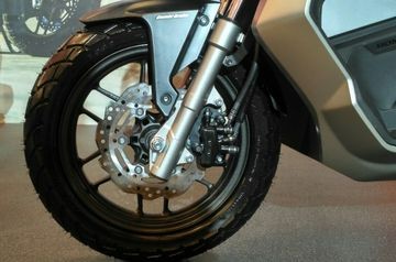 Teknologi Rem CBS Pertama pada Motor Honda Indonesia Hadir Model Ini ...