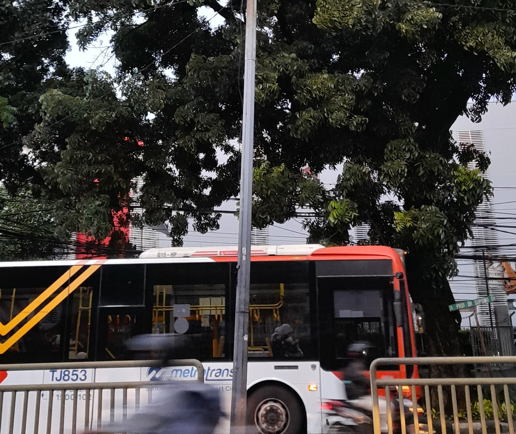 Hubungan Positif Transportasi Umum Jabodetabek | NNC Netralnews