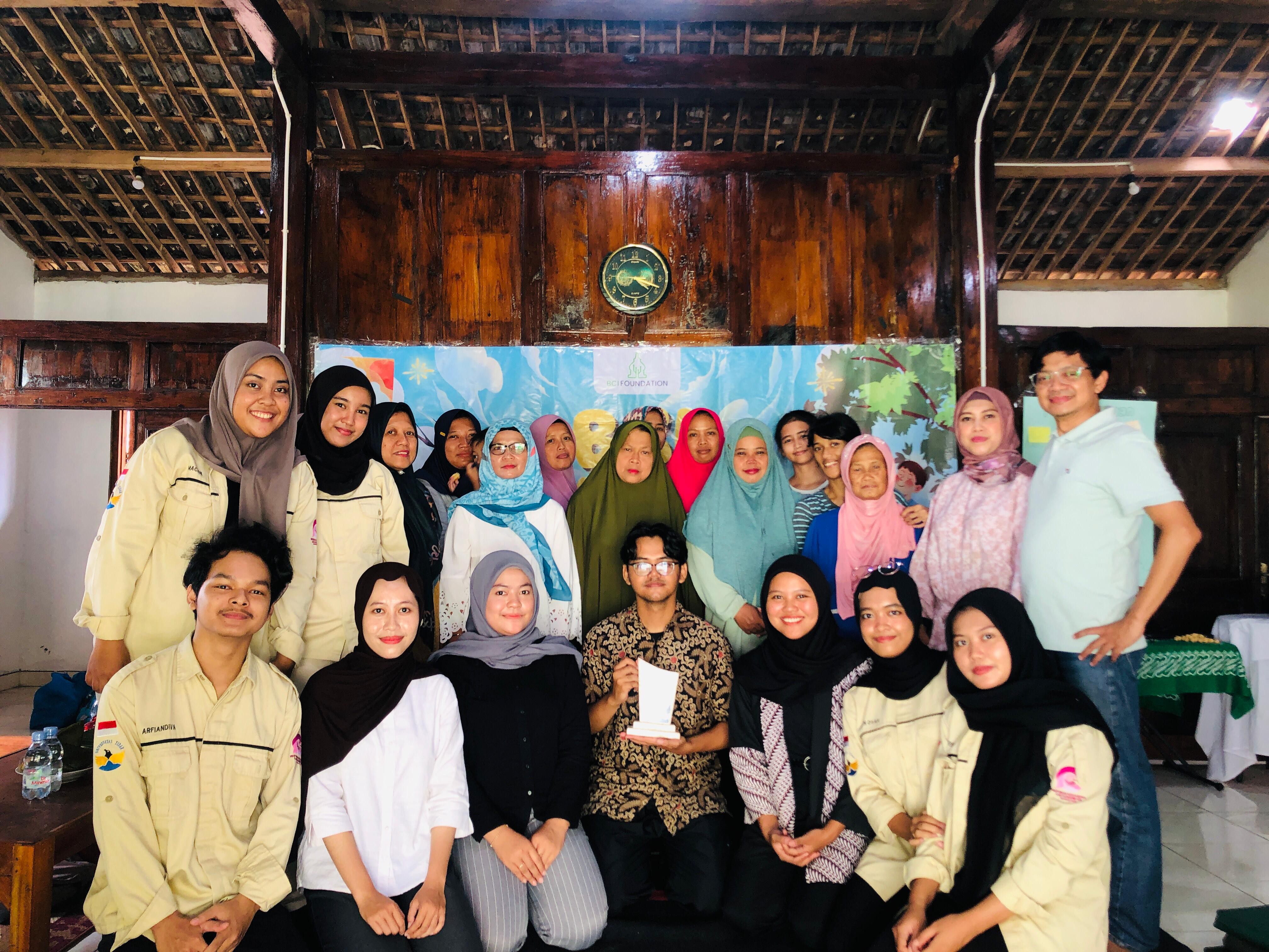 Mahasiswa PR Campaign Untidar Gandeng BCI Foundation Latih UMKM ...
