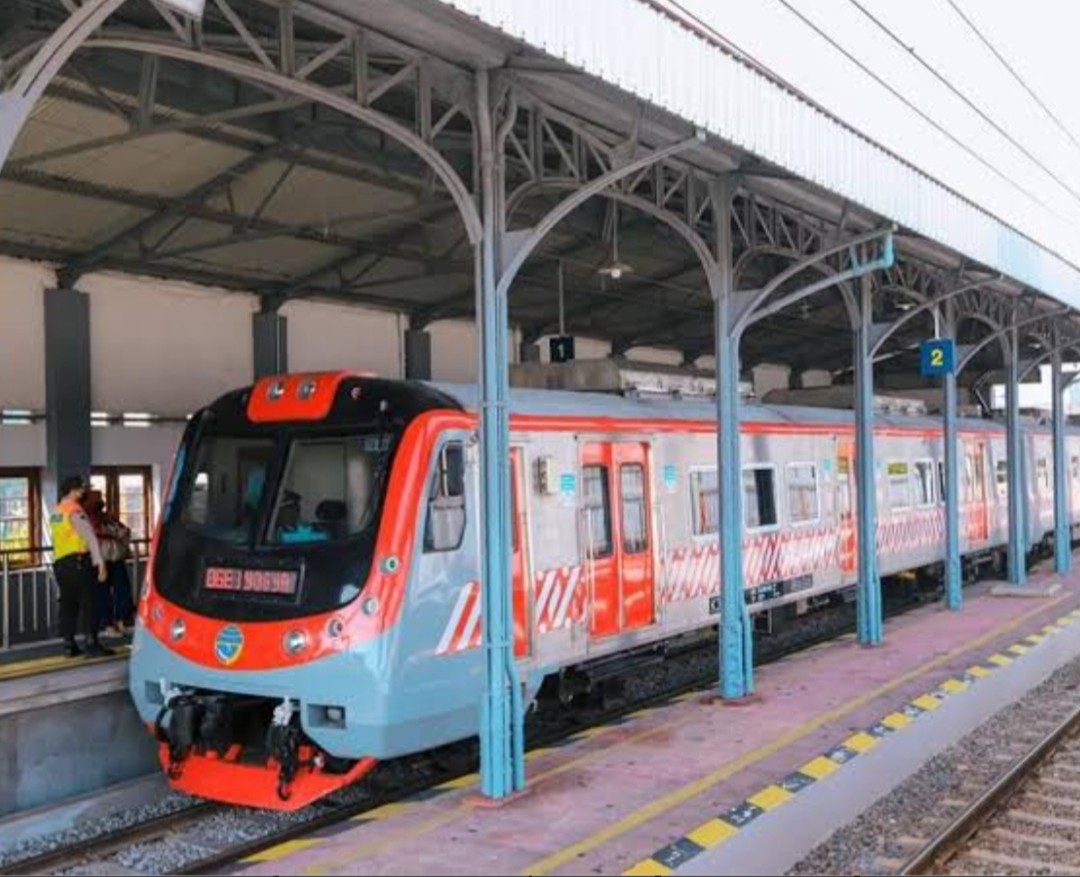 Sejarah Kereta Api dari Rel Kolonial hingga Denyut Nadi Nasional | NNC ...