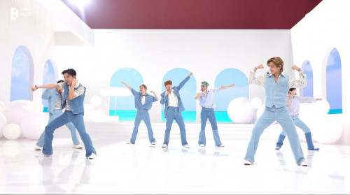 BTS Cetak Prestasi, “Anpanman” Puncaki Billboard 7 Tahun Setelah Rilis ...