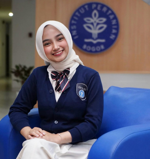 Tampil Menawan, Duta IPB University Nurulisa Fitri Pukau Netizen saat ...