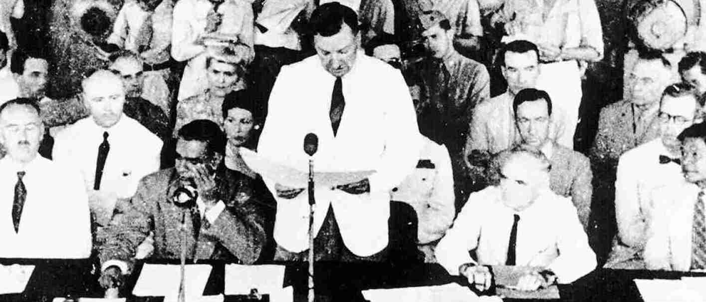 Kontribusi Australia sebagai Perwakilan Indonesia dalam Komisi Tiga ...