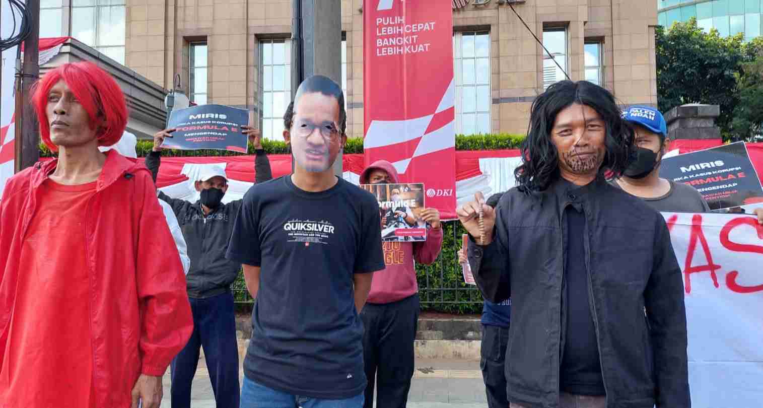 Penampakan Sosok Mirip Pesulap Merah-Gus Samsudin di Demo Bongkar ...