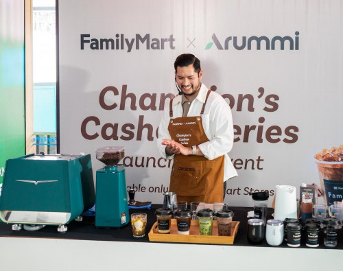 FamiCafe dan Arummi Foods Hadirkan Menu Kolaborasi Champion’s Cashew ...