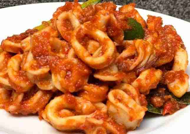 Cumi Bumbu Balado Pedas dan Gurih, Menu Makan Siang yang Bikin Nagih ...