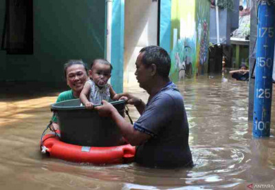 Waduh, Banjir 2,2 Meter Kembali Landa Jaktim dan Jaksel, Ini Daftar Wilayah yang Terendam | NNC ...