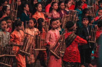 Angklung: Simfoni Bambu dari Nusantara yang Mendunia | NNC Netralnews