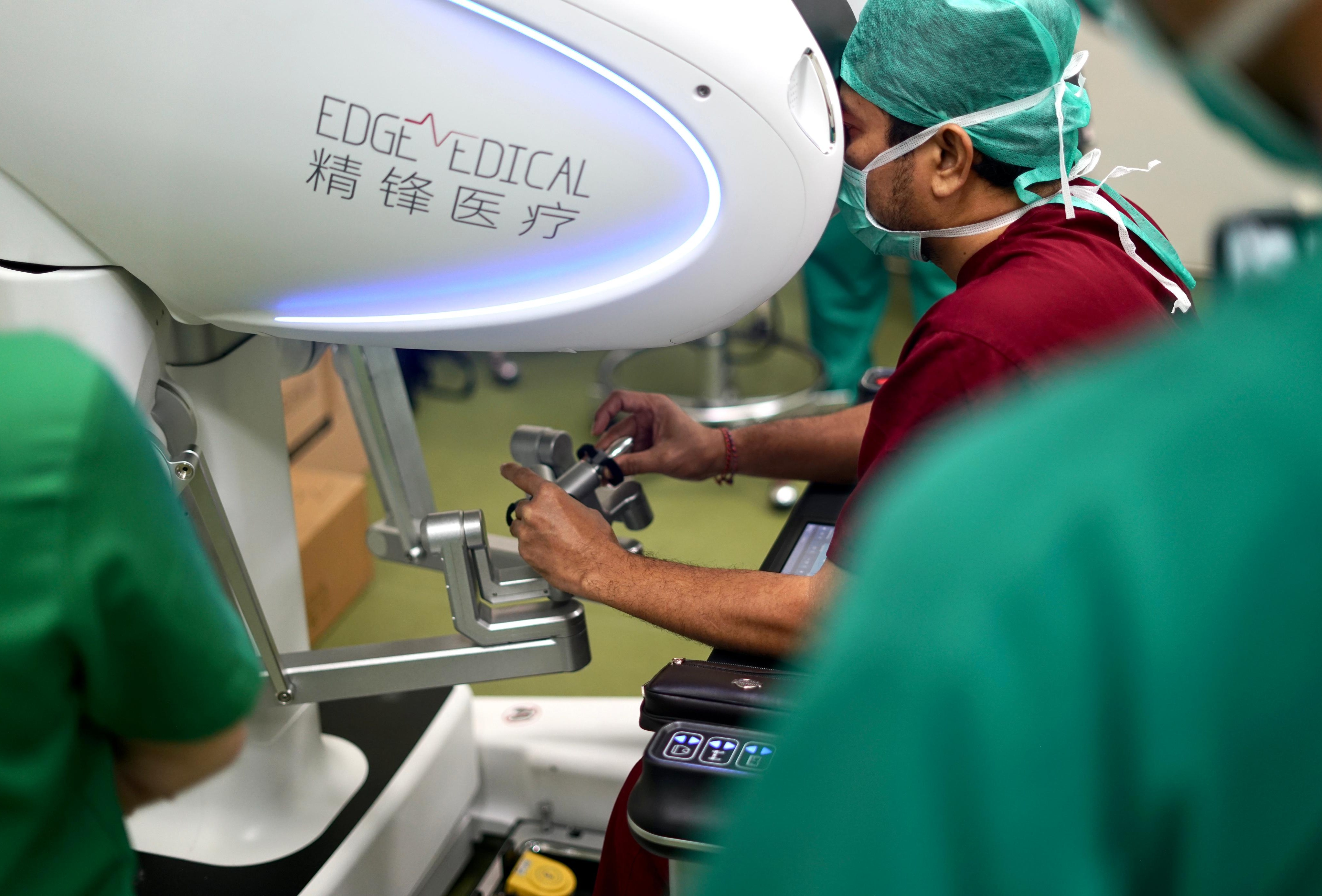 First-Ever Telerobotic Surgery is Performed in Indonesia | NNC Netralnews