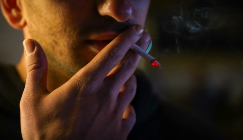Sudah Memprihatinkan, Ini Cara Cegah Remaja Jajal Rokok | NNC Netralnews
